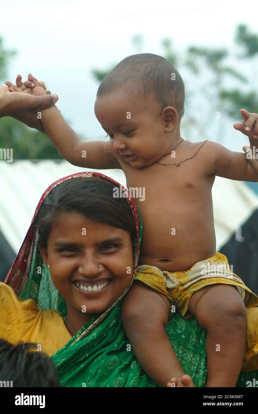 Refugee paperwork hi-res stock photography and images - Alamy