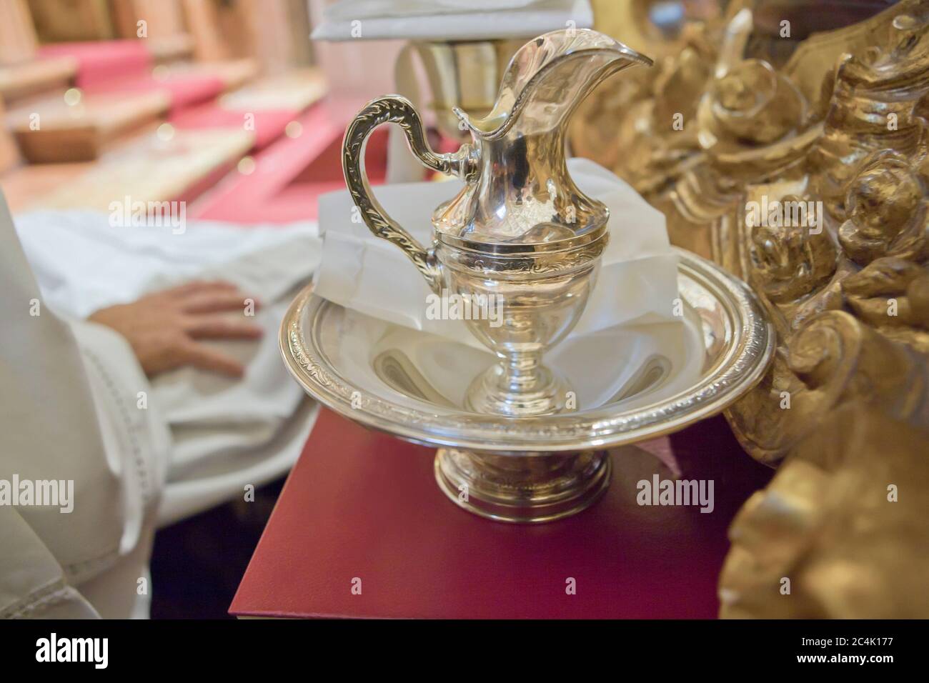 Liturgical wash basin hi-res stock photography and images - Alamy