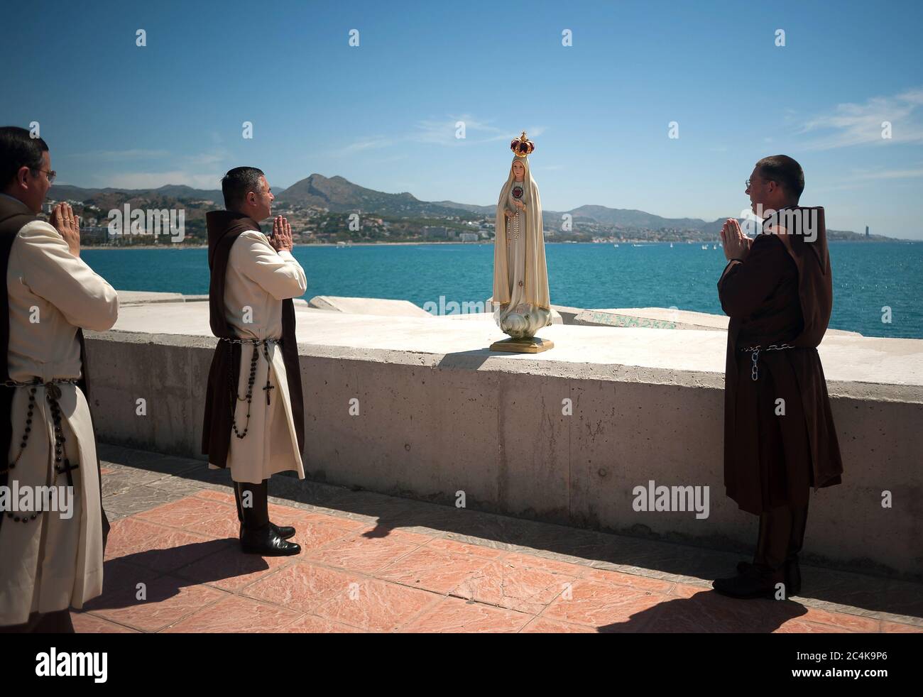 Believers of 'Heraldo del Evangelio', part of the Brazilian catholic ...