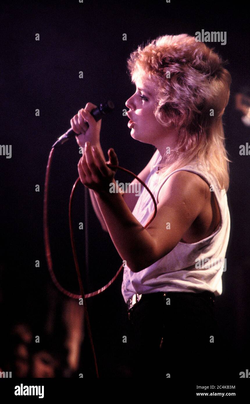 Kim wilde 1981 hi-res stock photography and images - Alamy