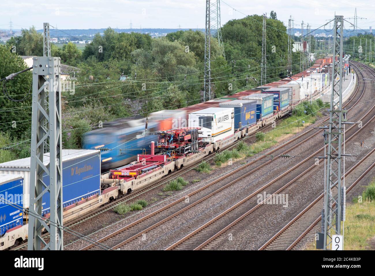 Cargo trains germany hi-res stock photography and images - Alamy