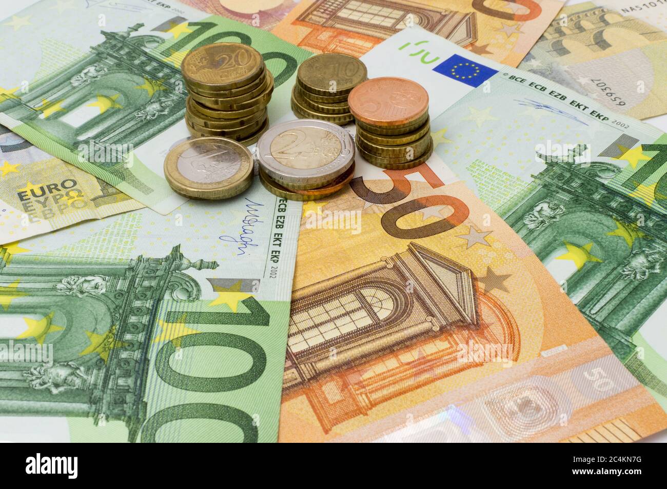 220 Kn In Euro