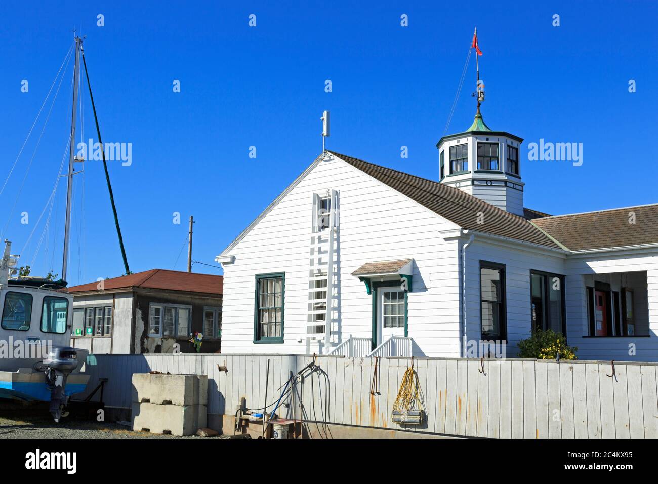 Cupola house hi-res stock photography and images - Alamy