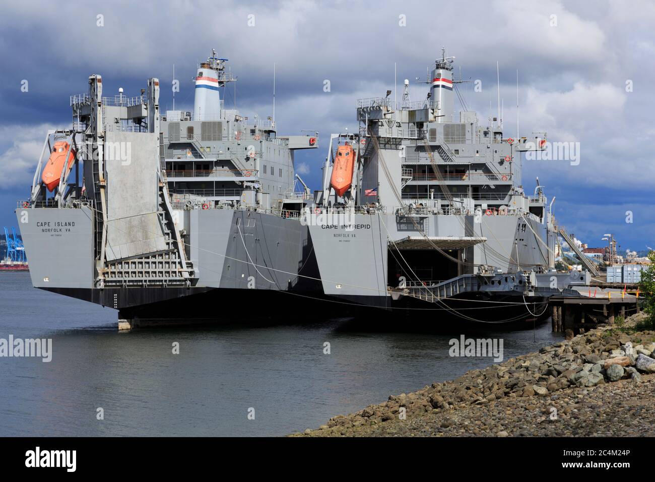 United navy ships in port hi-res stock photography and images - Alamy