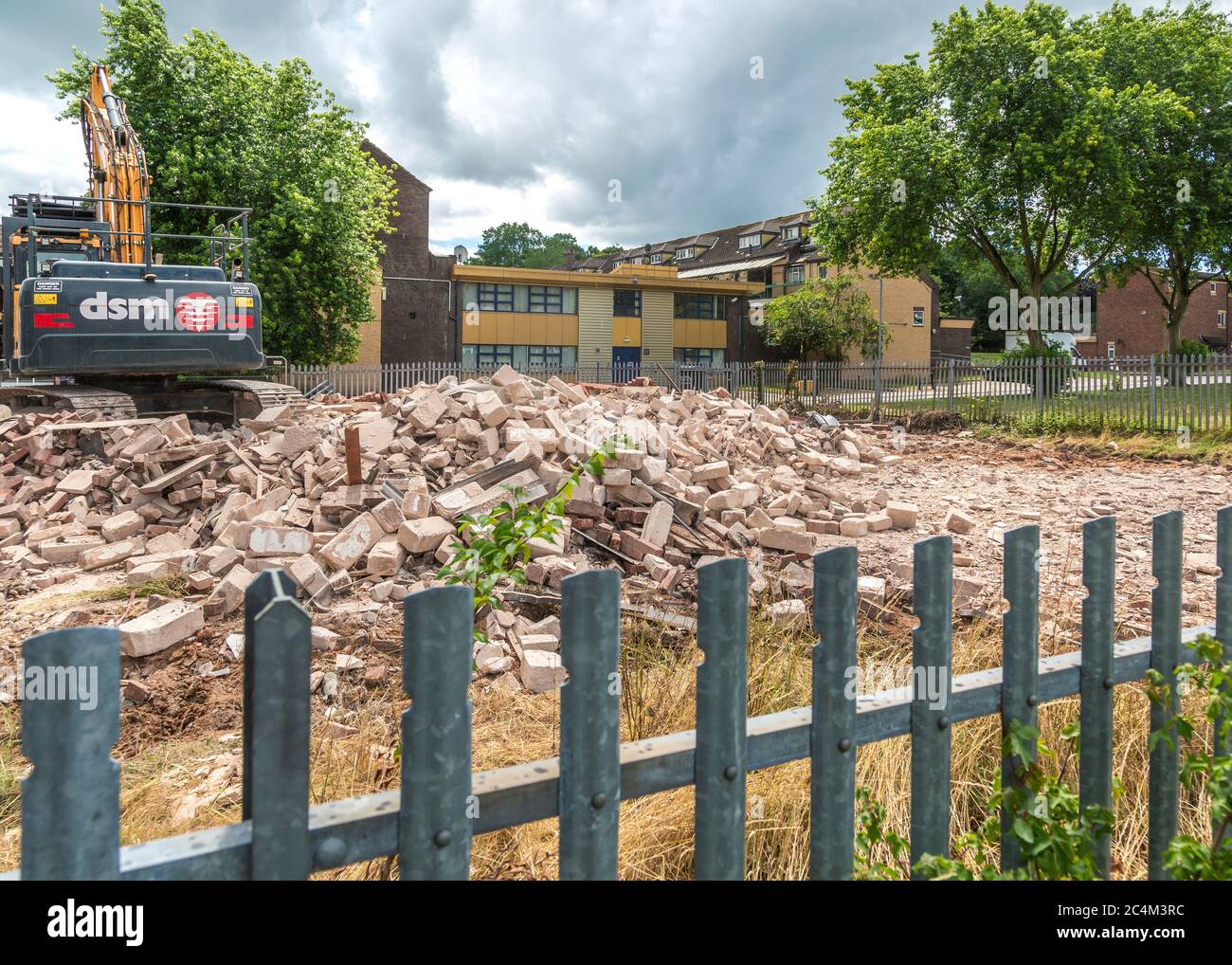 Redditch centre hi-res stock photography and images - Alamy