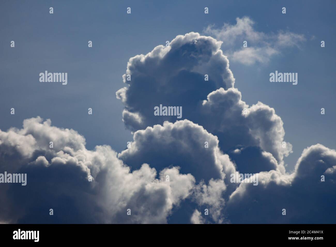 Clouds time lapse stormy sky hi-res stock photography and images - Alamy