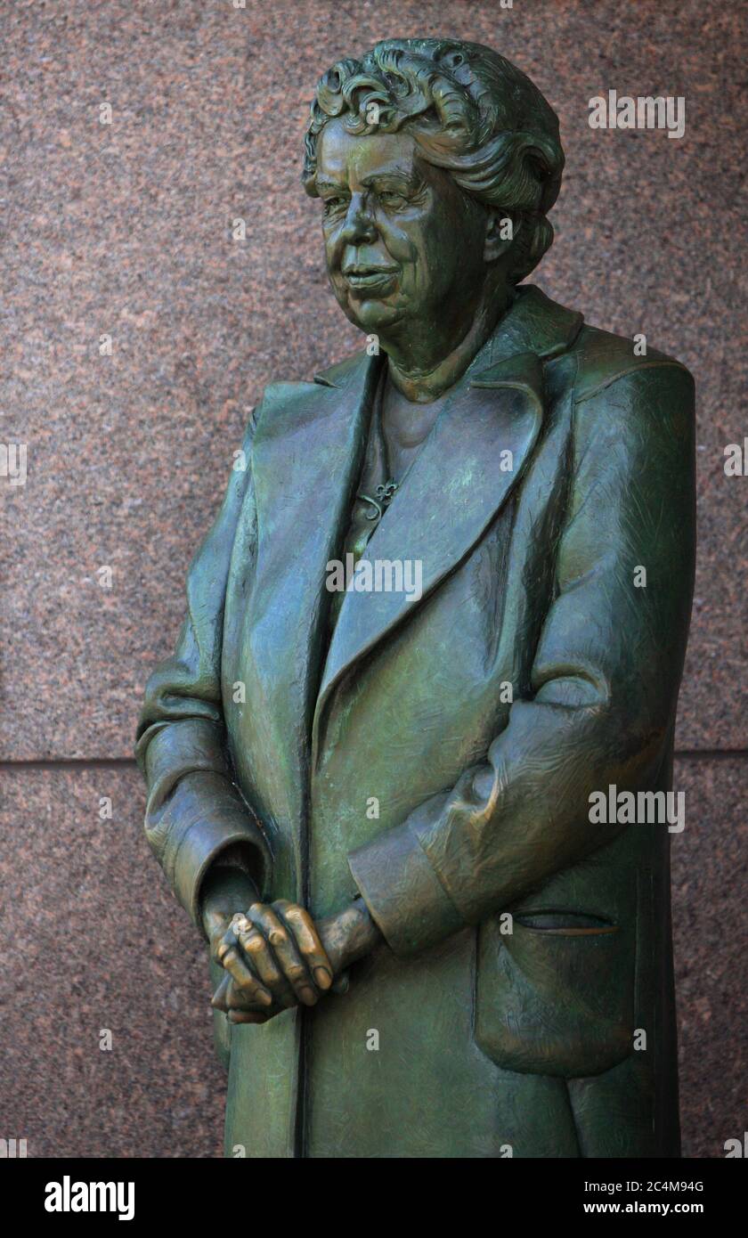Eleanor roosevelt sculpture hi-res stock photography and images - Alamy