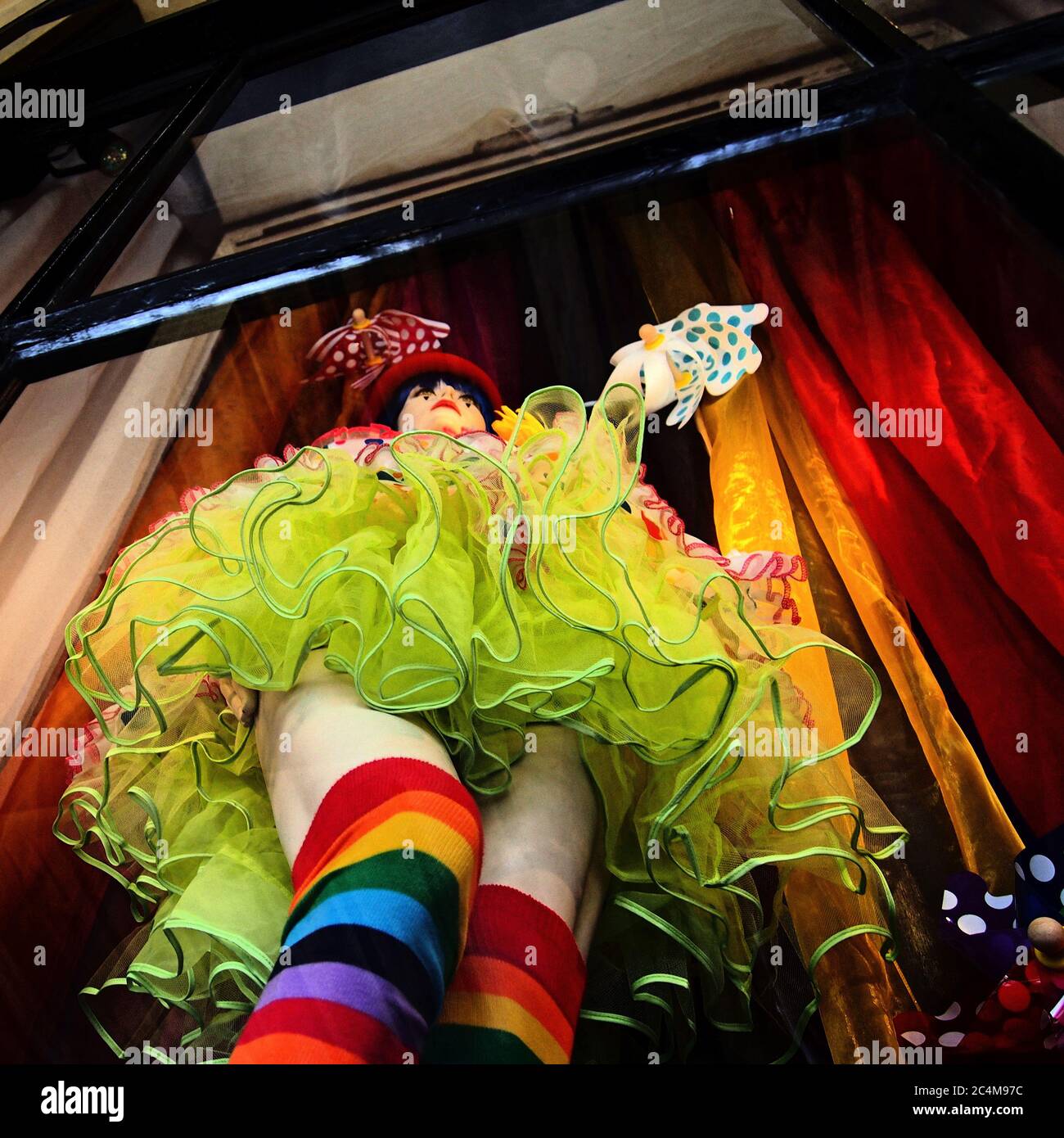 Window display of clothing shop hi-res stock photography and images - Alamy