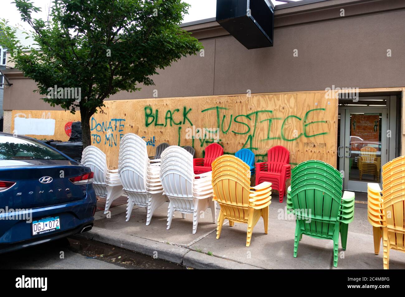 Lake street george floyd plywood boarded windows rioting death hi-res ...