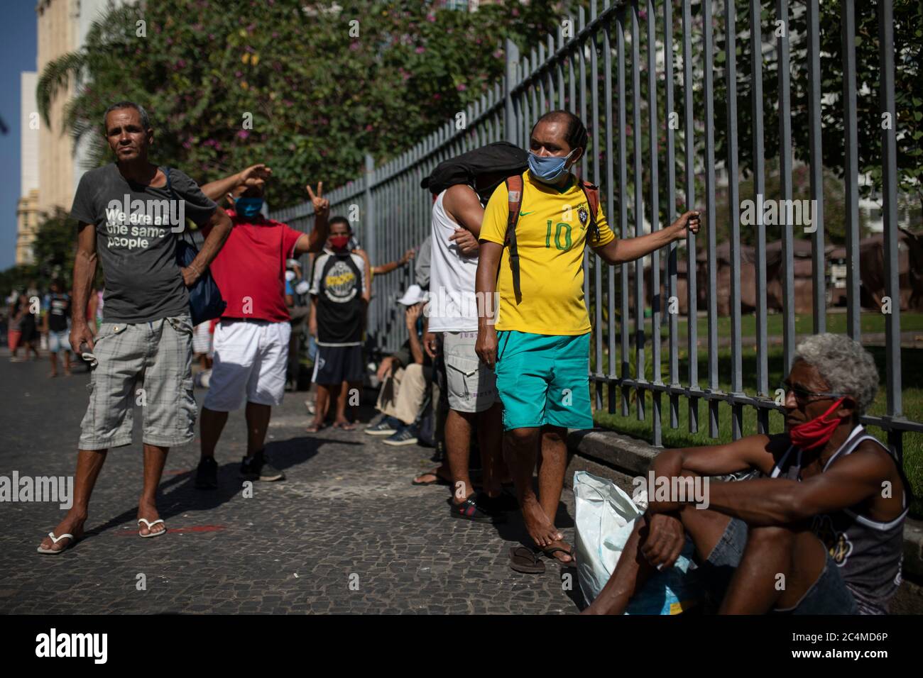 June 26, 2020, Rio De Janeiro, Rio de Janeiro, Brazil: A queue of ...
