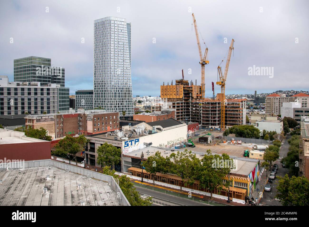 Stylish apartment complex rooftop hi-res stock photography and images ...