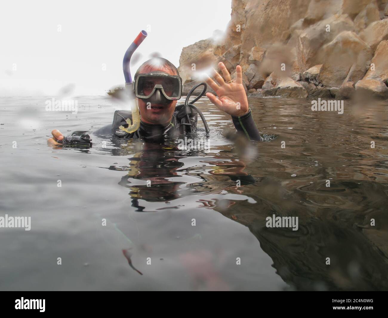 Scuba diving in the arabian gulf hi-res stock photography and images ...