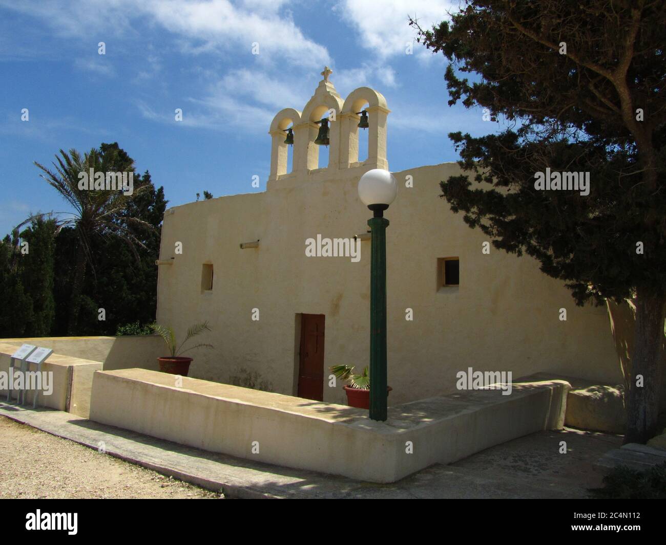 Malta comino chapel hi-res stock photography and images - Alamy