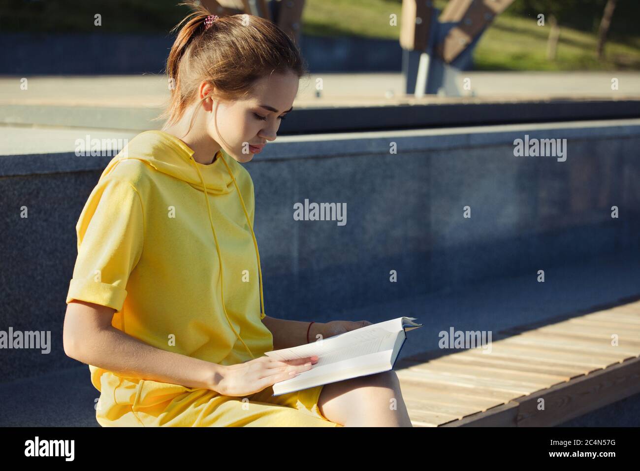 Smart tracksuit hi-res stock photography and images - Alamy