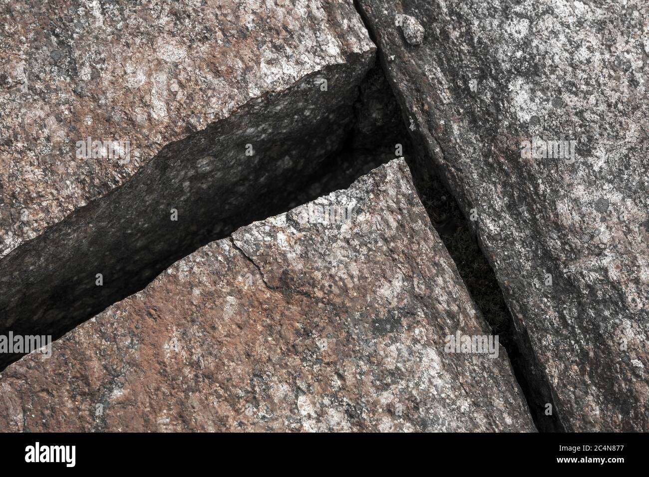 Sharp crack hi-res stock photography and images - Alamy
