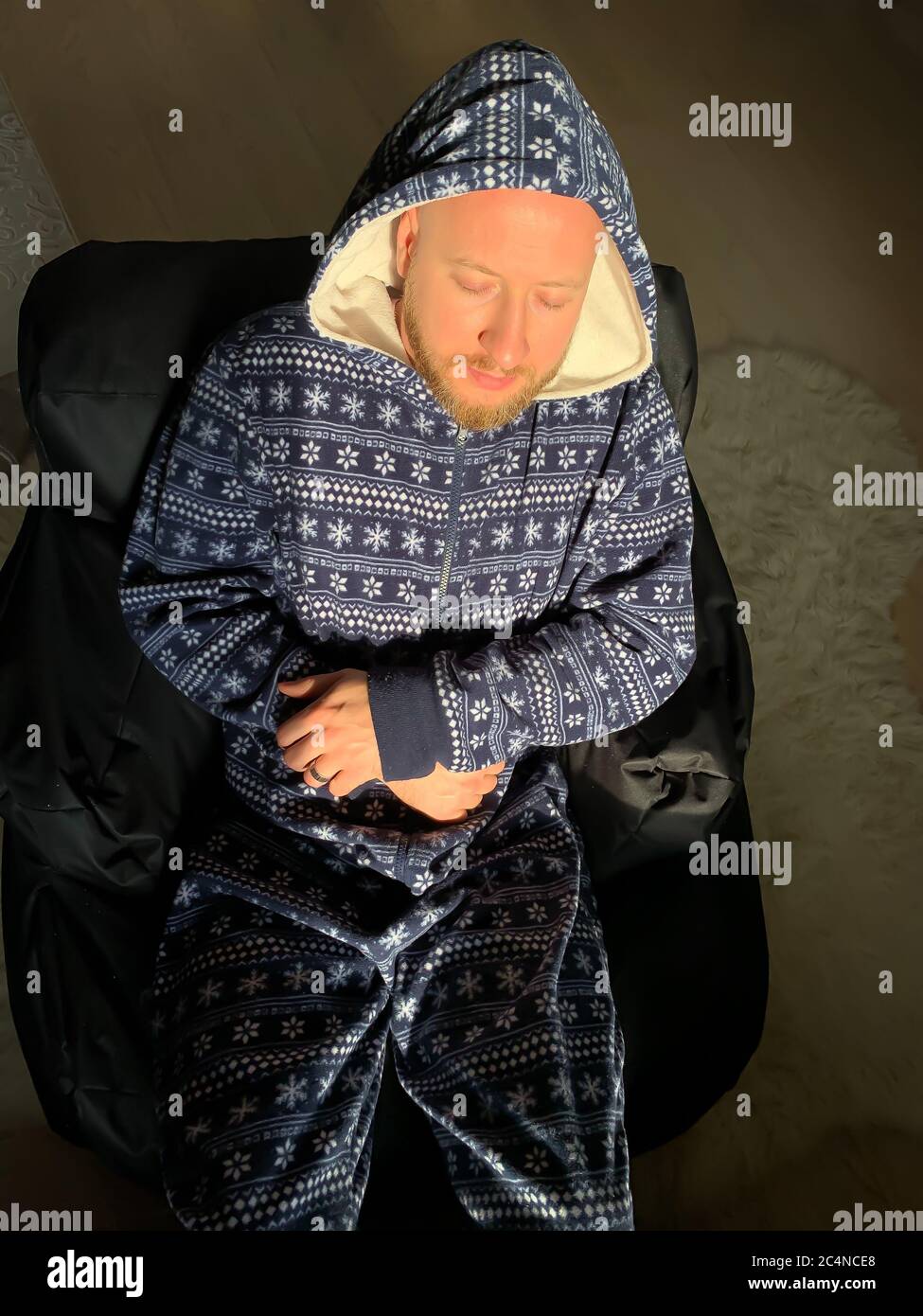 Guy sleeping hi-res stock photography and images - Alamy