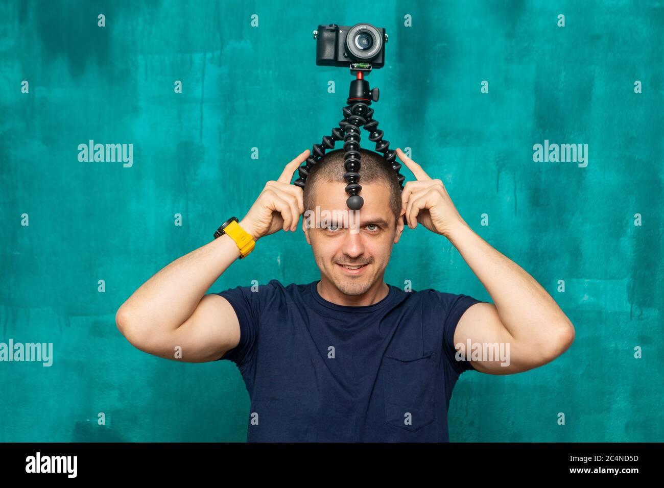 Professional video camera man hi-res stock photography and images - Alamy