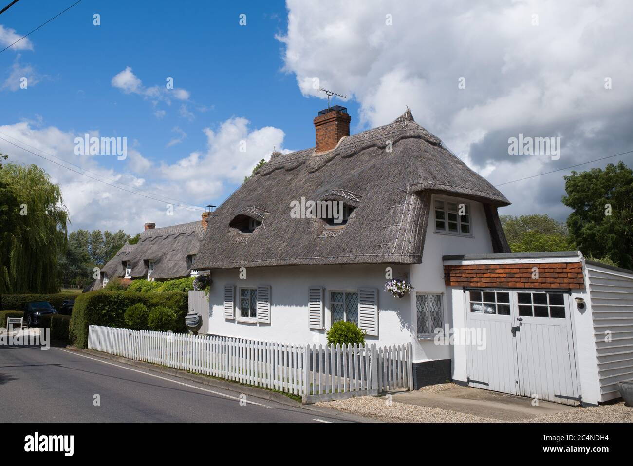 Modernised cottage hi-res stock photography and images - Alamy