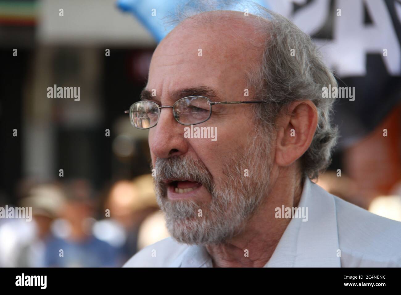 The media interview Ian Rintoul from Refugee Action Coalition before ...