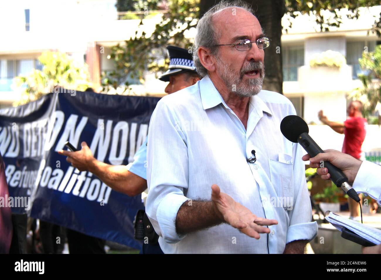 The media interview Ian Rintoul from Refugee Action Coalition before ...