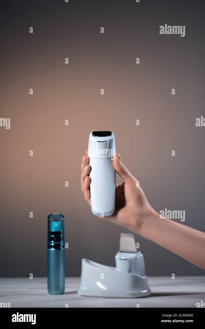 Ultrasonic skin cleaner hi-res stock photography and images - Alamy