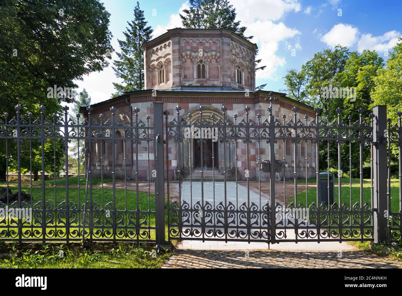Hrobka crypt hi-res stock photography and images - Alamy