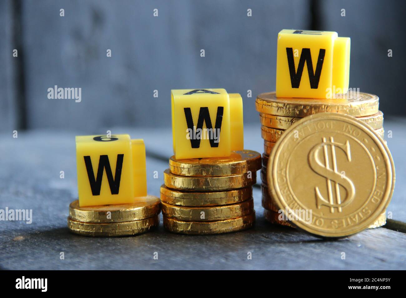 profit growth and online business creative concept Stock Photo - Alamy