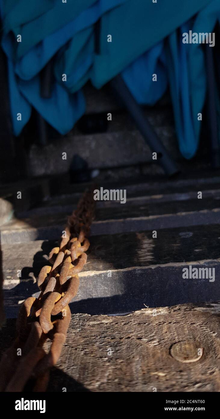 Broken chain light hi-res stock photography and images - Alamy