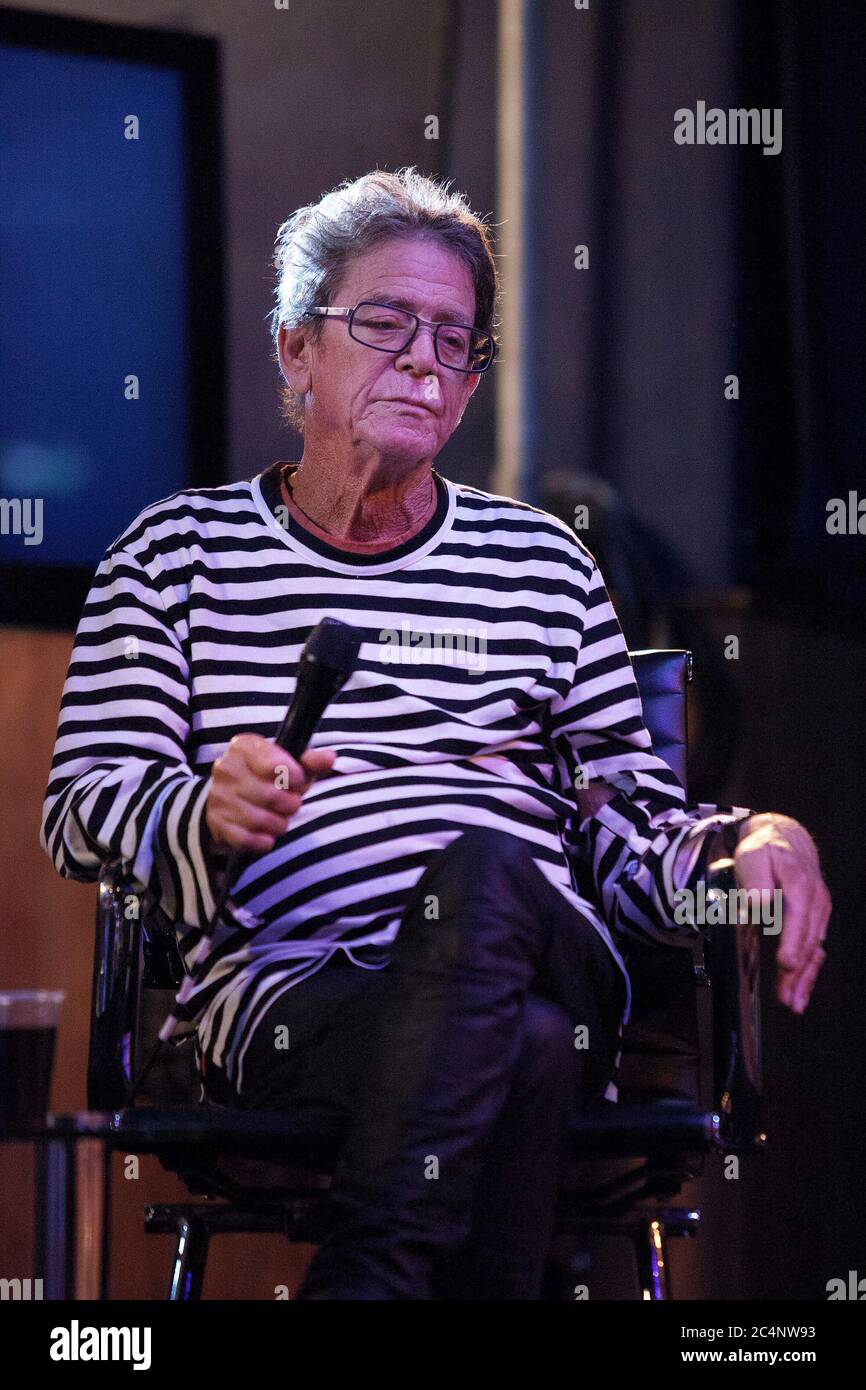 Old photographs 1980s hi-res stock photography and images - Alamy