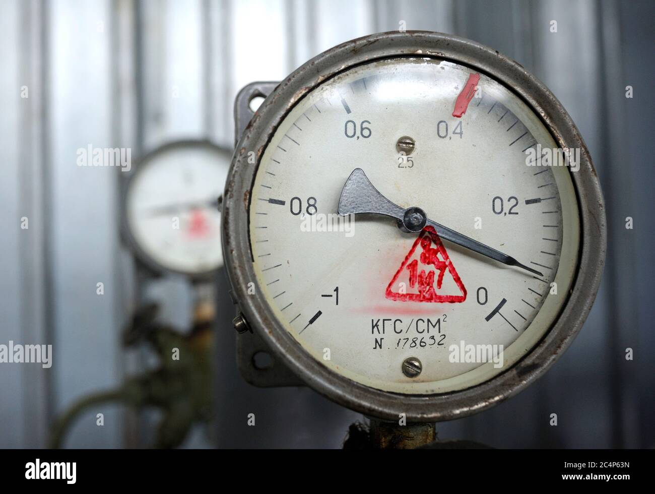 Air test manometer hi-res stock photography and images - Alamy