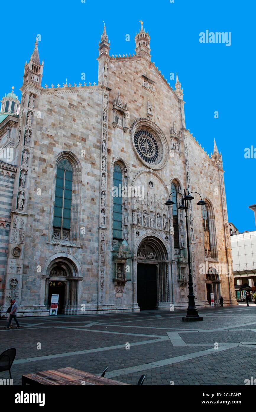 Como cathedral location hi-res stock photography and images - Alamy