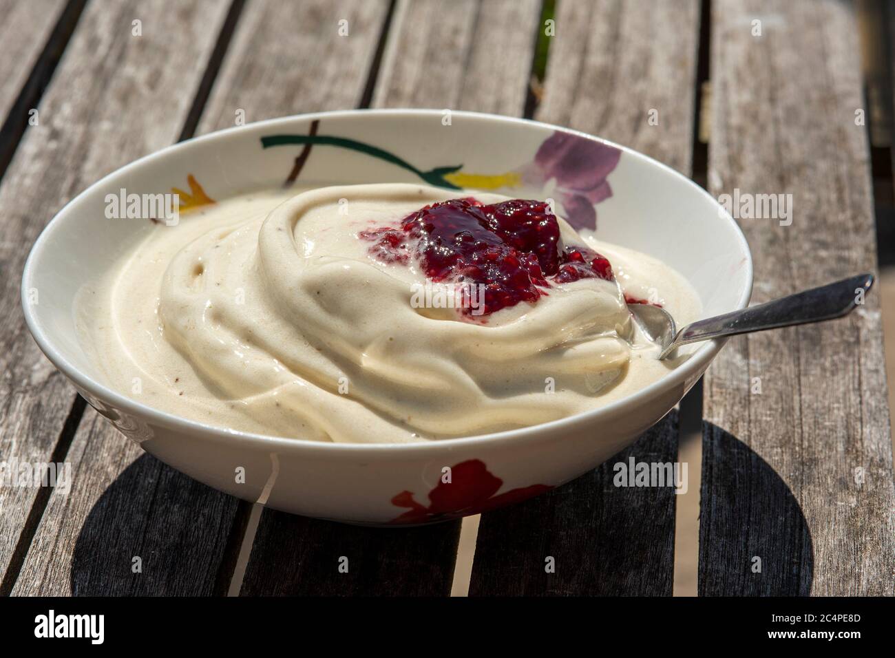 Pure ice cream hi-res stock photography and images - Alamy