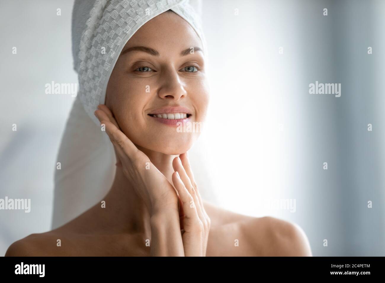 Facial procedures hi-res stock photography and images - Alamy