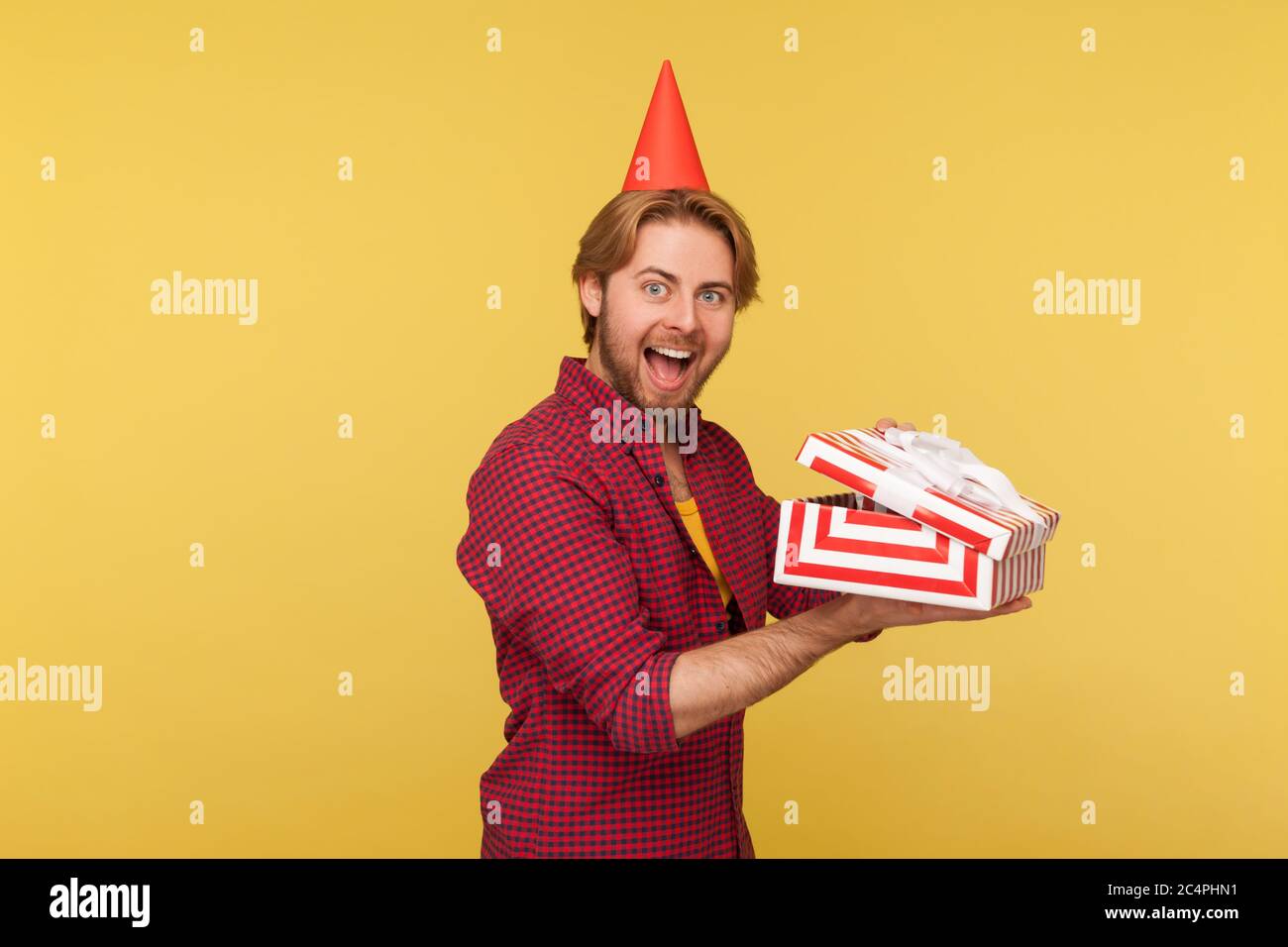 Shocked looking young man party hi-res stock photography and images - Alamy