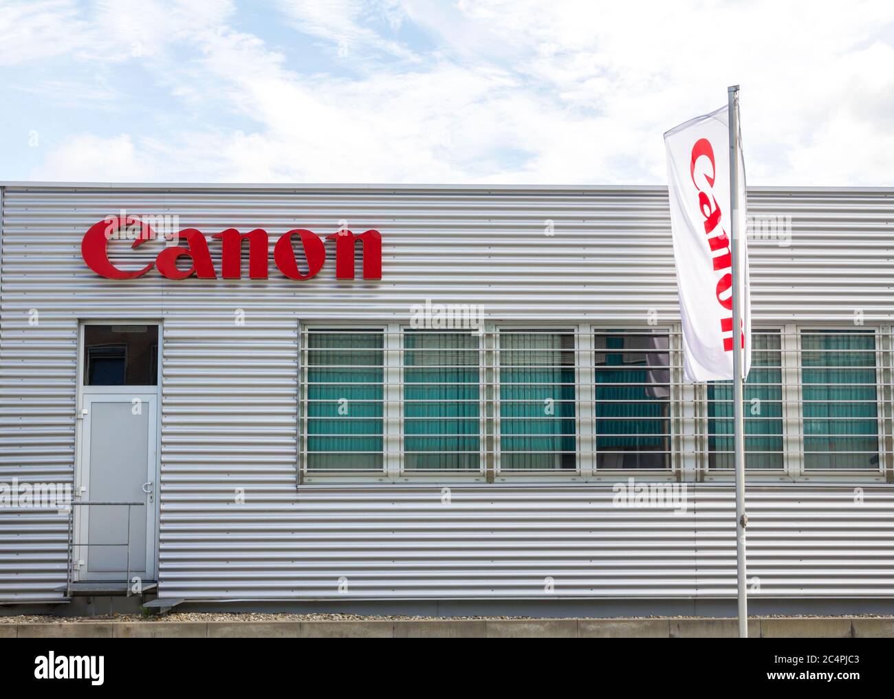 Canon logo icon hi-res stock photography and images - Alamy