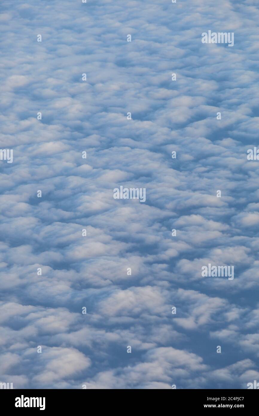 Cloudline hi-res stock photography and images - Alamy