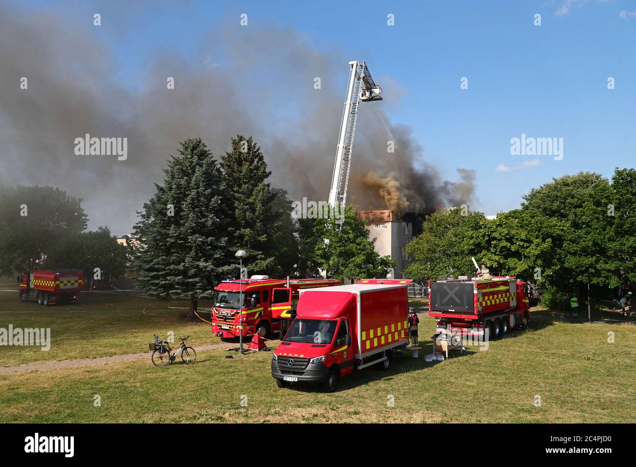 Linkoping, Sweden 20200627 Big fire in apartment blocks in Skattegården ...