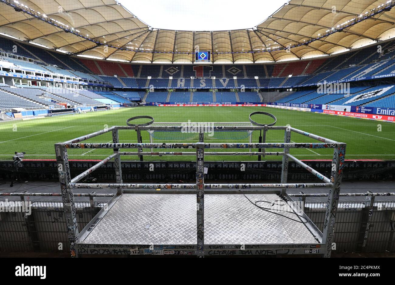Hamburger sv volksparkstadion view hi-res stock photography and images ...
