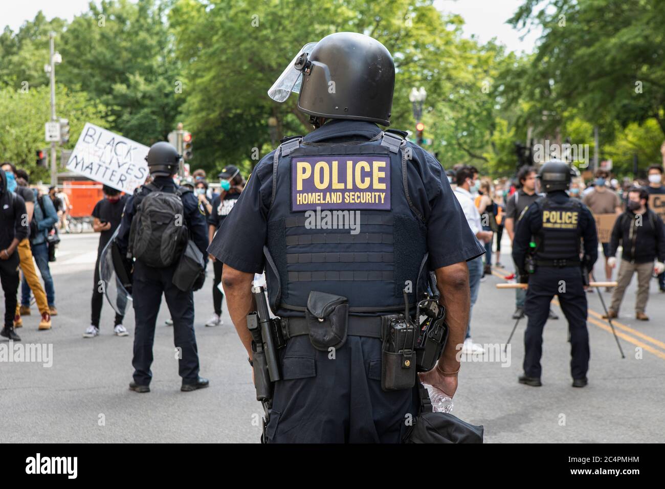 Dhs police hi-res stock photography and images - Alamy