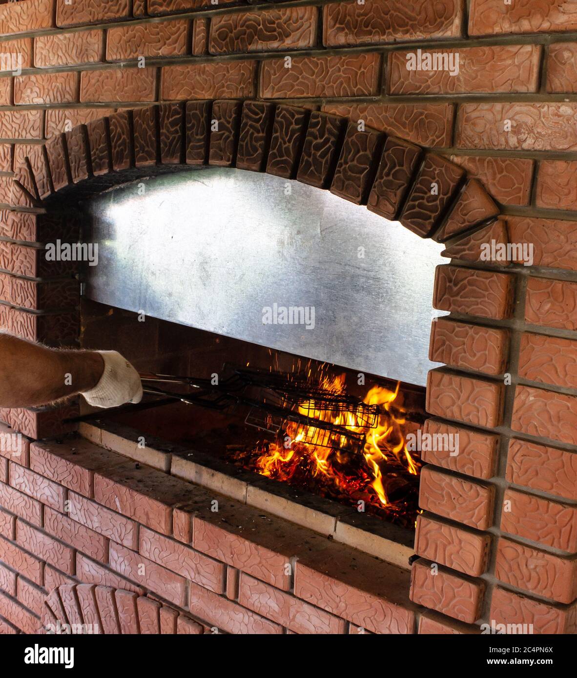 Male chef roasts hi-res stock photography and images - Alamy