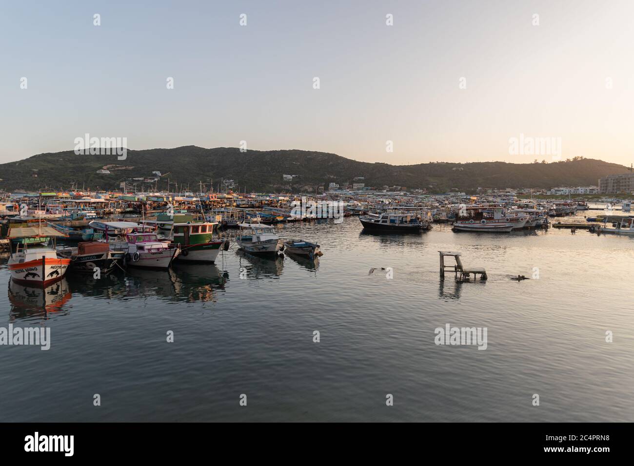 Barcos de orilla hi-res stock photography and images - Alamy