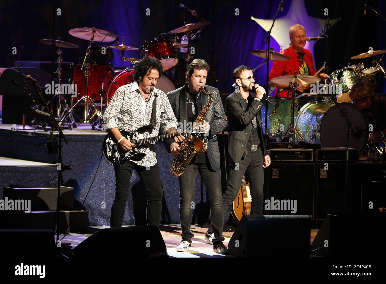 Steve Lukather and Warren Ham perform with Ringo Starr and the All ...