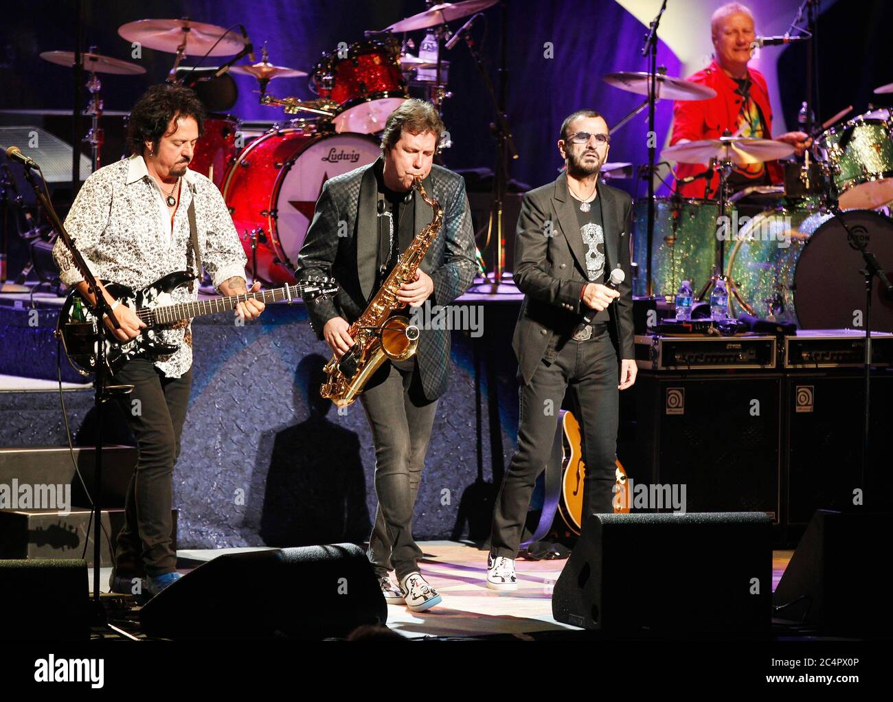 Toto band hi-res stock photography and images - Alamy