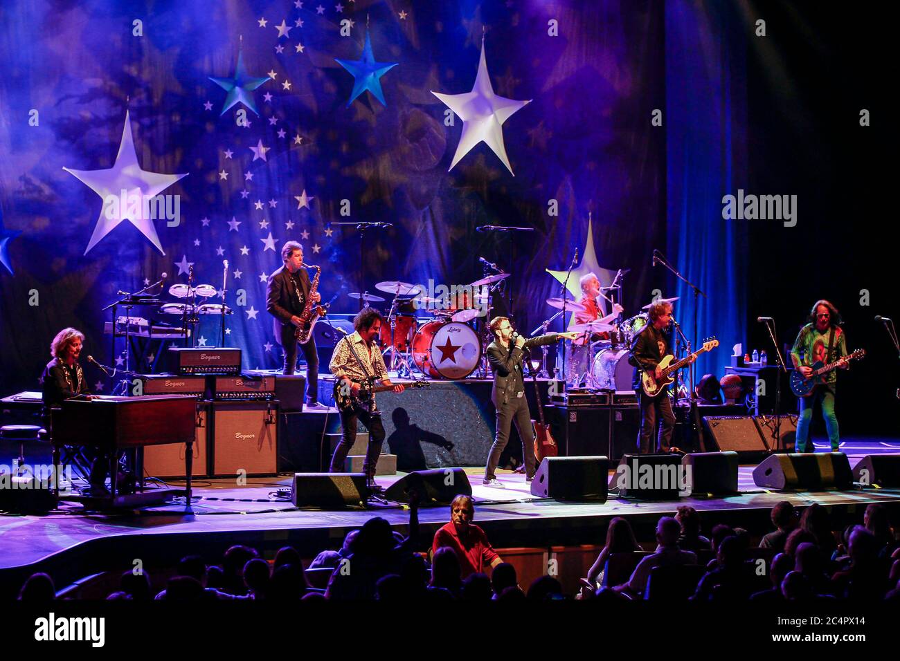 Gregg Rolie, Warren Ham, Steve Lukather, Richard Page, Todd Rundgren ...