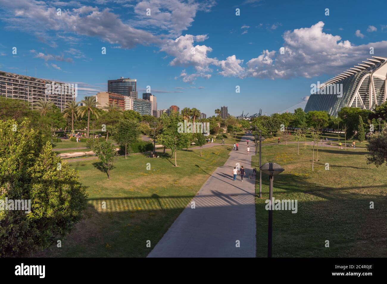 Turia River gardens Jardin del Turia, leisure and sport area ...