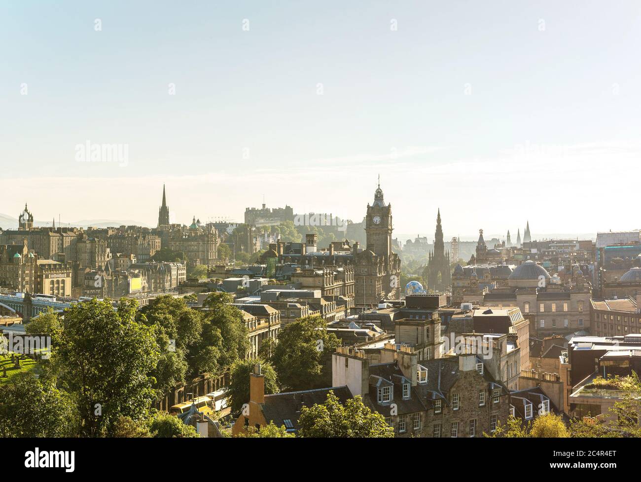 Panoramic aerial view of Edinburgh castle from Calton Hill in a ...