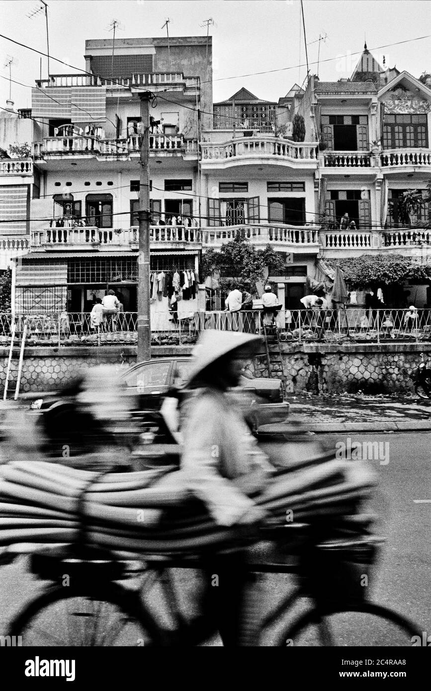 Hectic street-scene of Hanoi Stock Photo - Alamy
