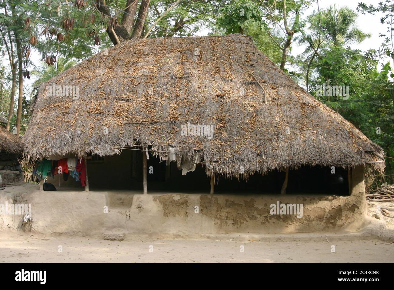 A rural mud house. Khulna, Bangladesh. January 31,2005 Stock Photo - Alamy