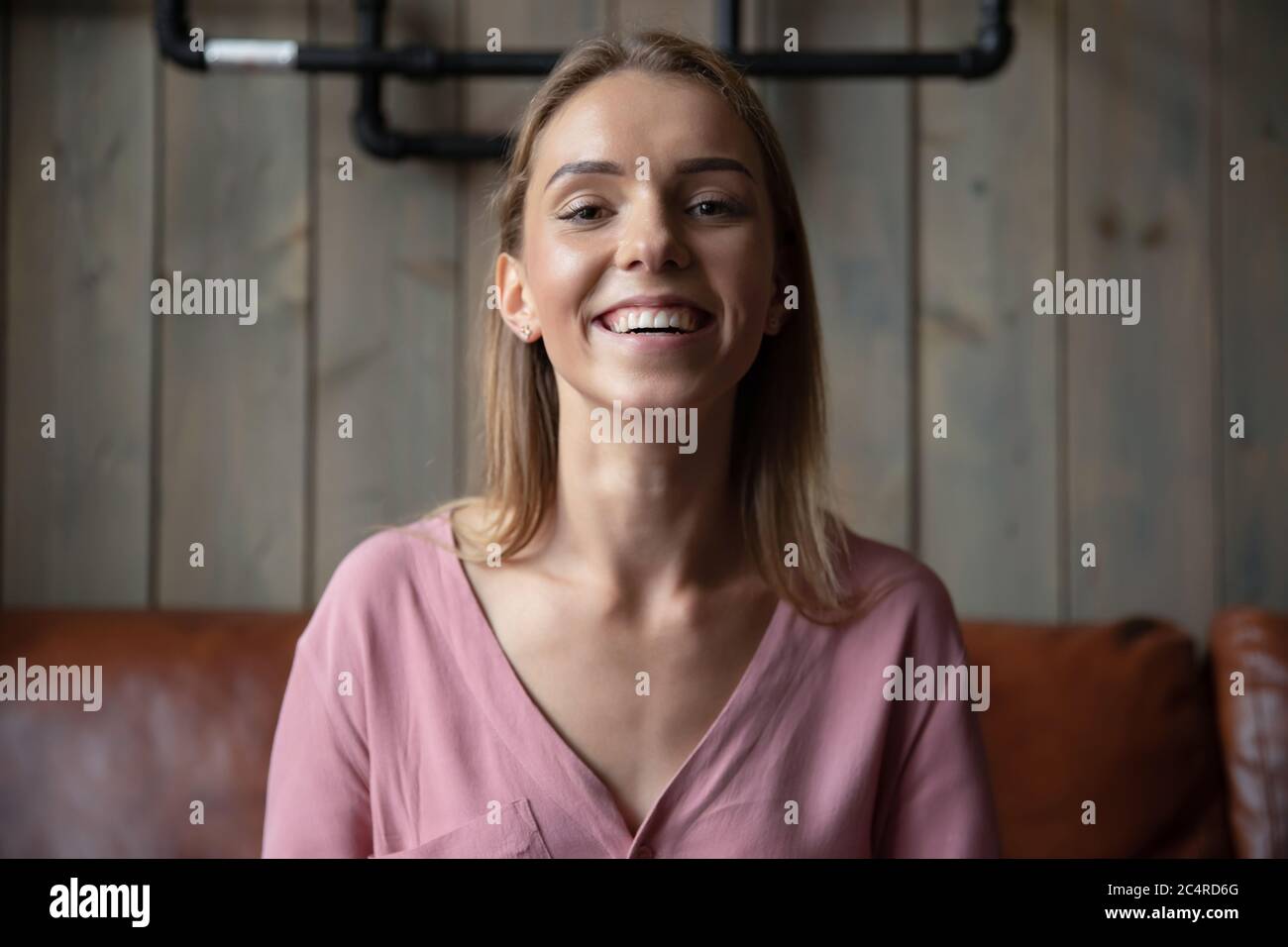 Informal video conference hi-res stock photography and images - Alamy
