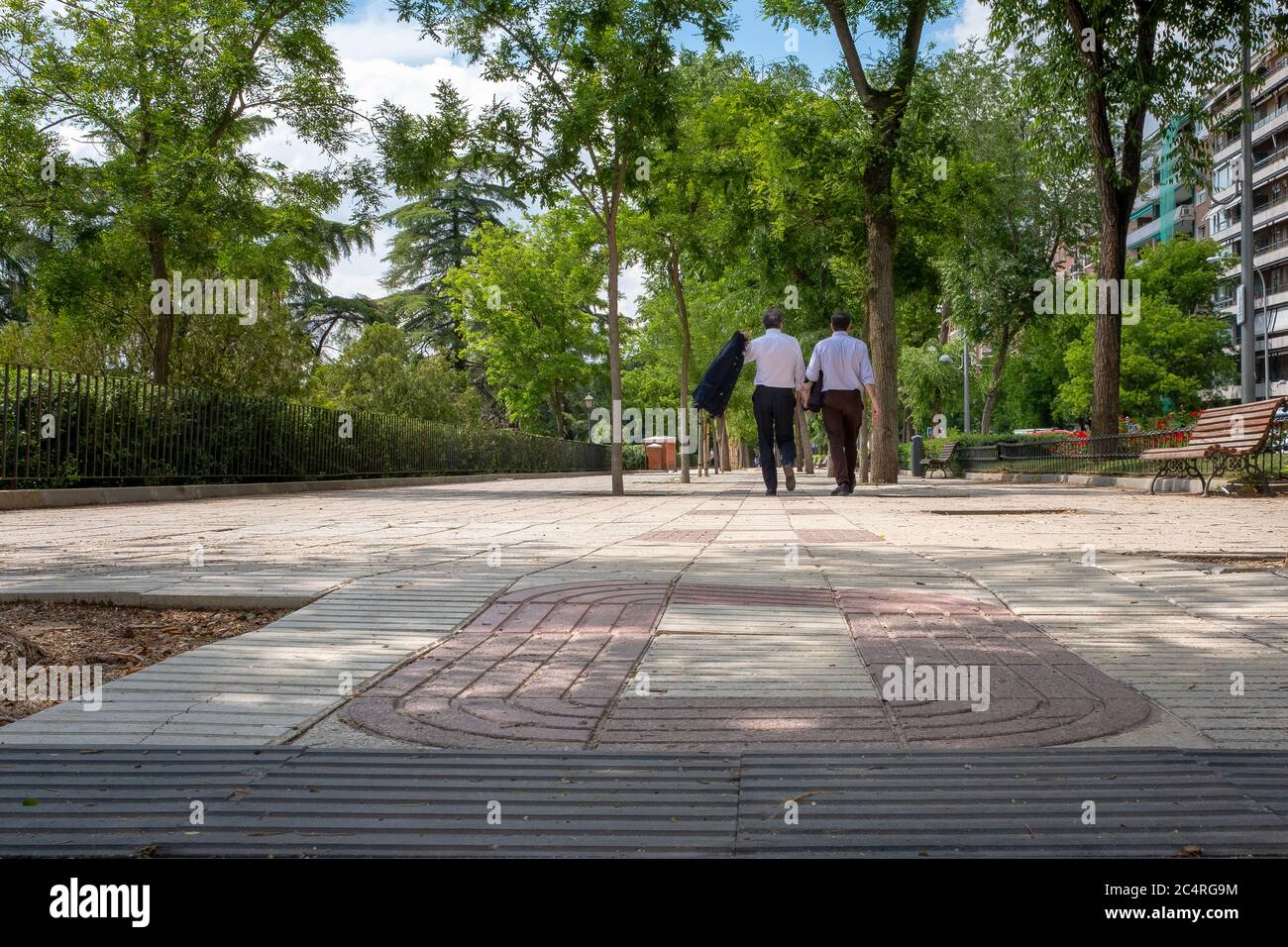 Madrid spain people walking in hi-res stock photography and images - Alamy